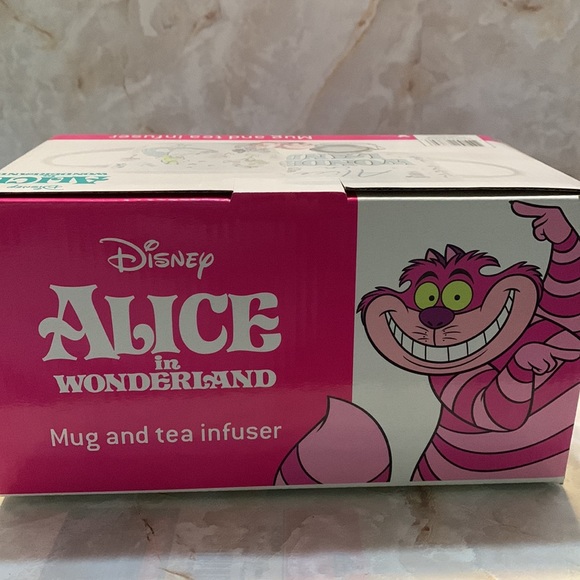 Disney | Kitchen | Disney Alice In Wonderland Mug And Tea Infuser Set ...